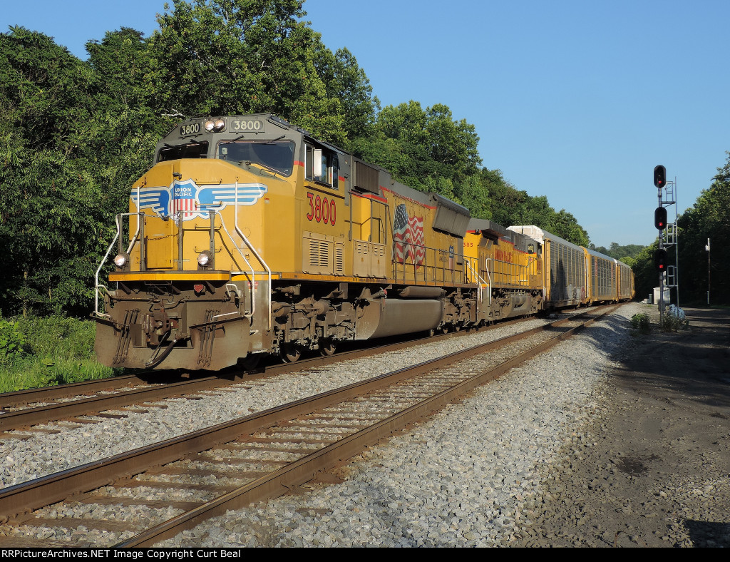 UP 3800 and 6835 (2)